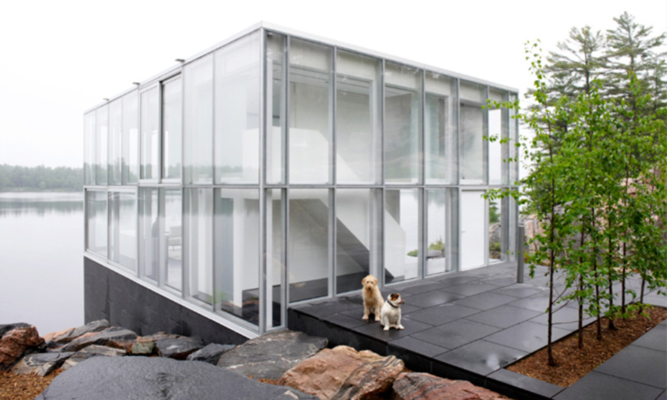 10 Glass Houses: Where the Beauty of the World Is Your Wallpaper